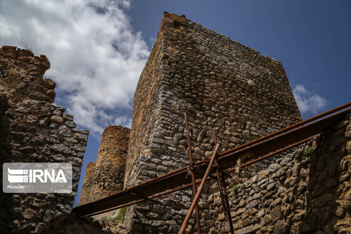 Historical Fort Of Babak In Northwestern Iran - Iran Front Page