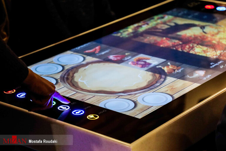 Middle East’s First Robotic Restaurant Opens In Tehran