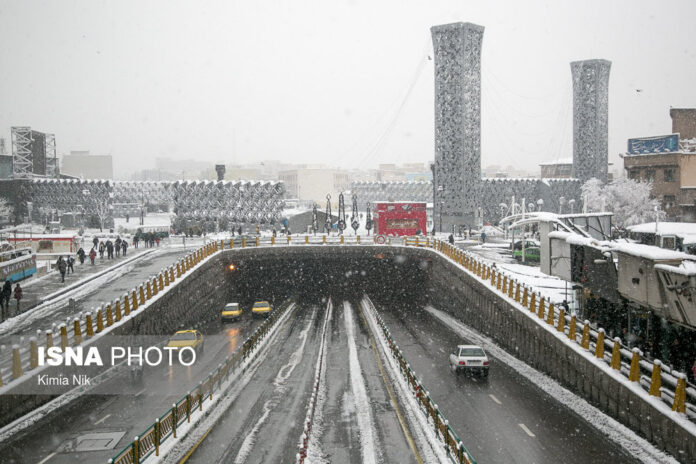 Photos of Tehran Blanketed in Heavy Snow