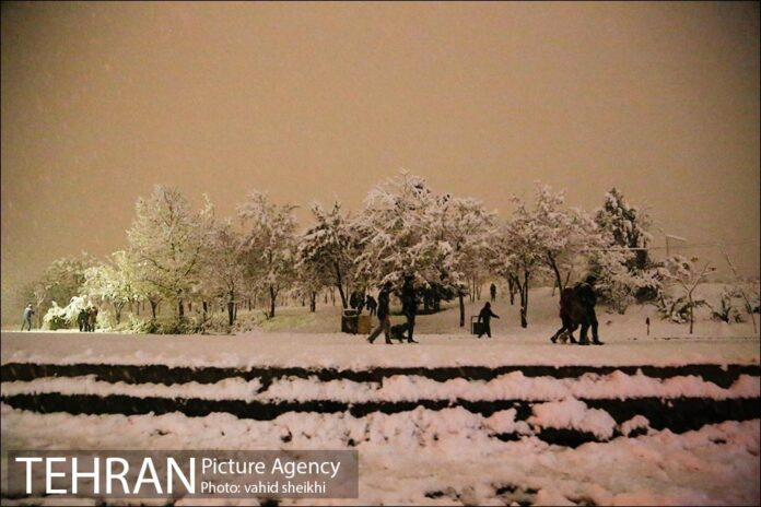 Photos Of Tehran Blanketed In Heavy Snow