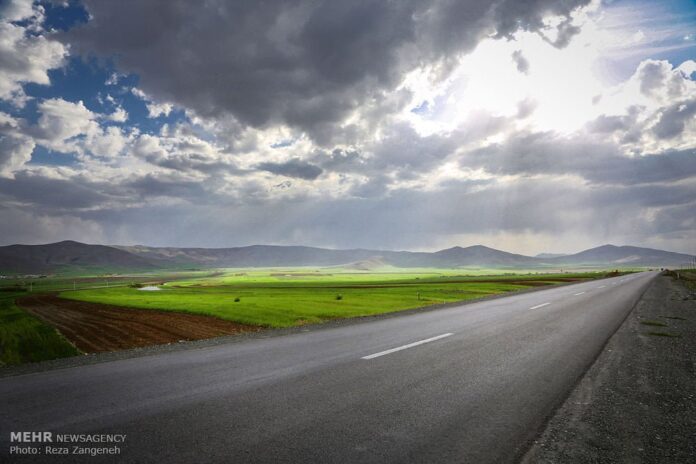 Iran’s Beauties In Photos: Farmlands Of Tuyserkan