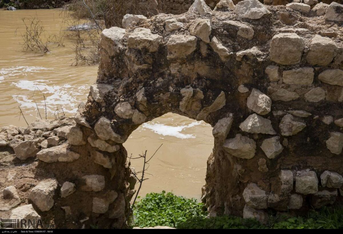 Water Flowing Again Beneath Ancient Barrage In Southern Iran - Iran ...