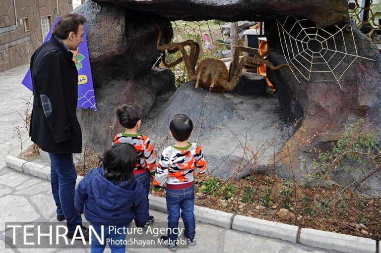 Giant Insects Park Launched In Tehran - Iran Front Page