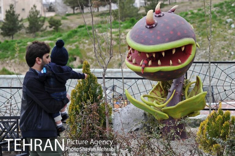 Giant Insects Park Launched In Tehran - Iran Front Page