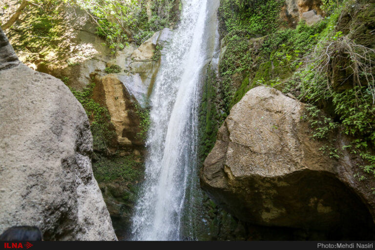 Wind Turbines Of Manjil; Beautiful Kalashtar - Iran Front Page