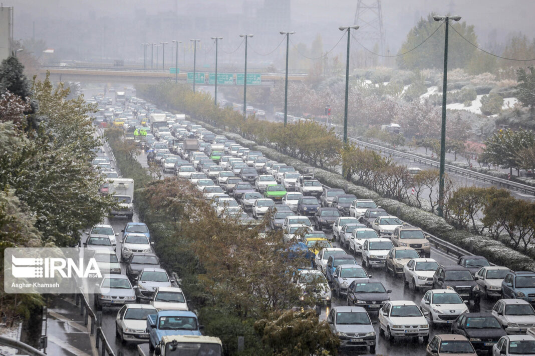 Tehran Citizens Surprised By First Autumn Snowfall - Iran Front Page