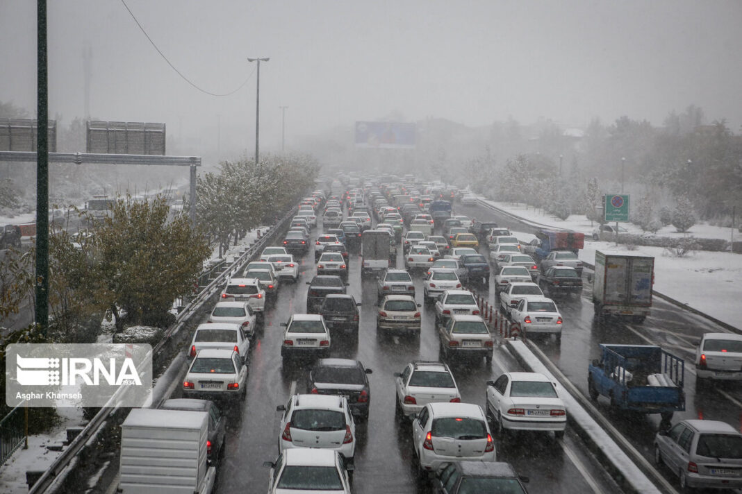Tehran Citizens Surprised By First Autumn Snowfall - Iran Front Page