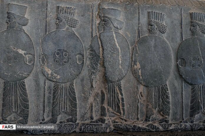 Persian Architecture In Photos: Reliefs Of Persepolis - Iran Front Page