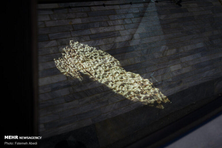 Sangak | Iranian Sangak Bread - Iran Front Page