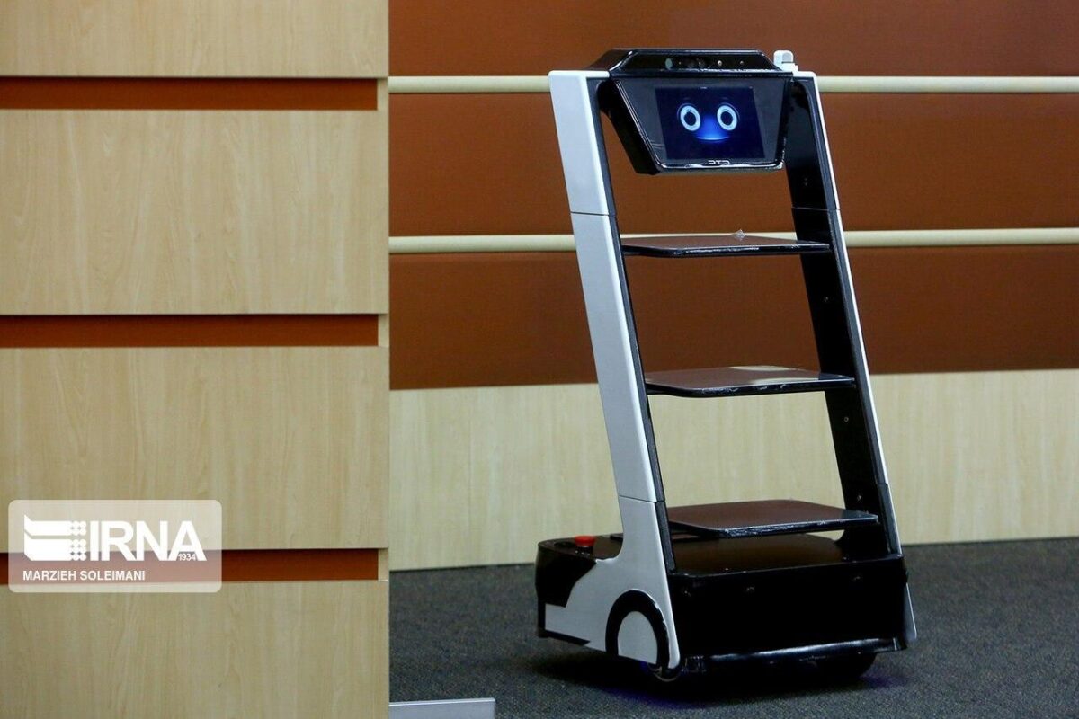 First Iranian LifeBot Medical Robot Unveiled In Tehran - Iran Front Page
