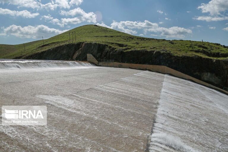 Iran's Beauties In Photos: Vahdat Dam Of Kurdistan - Iran Front Page