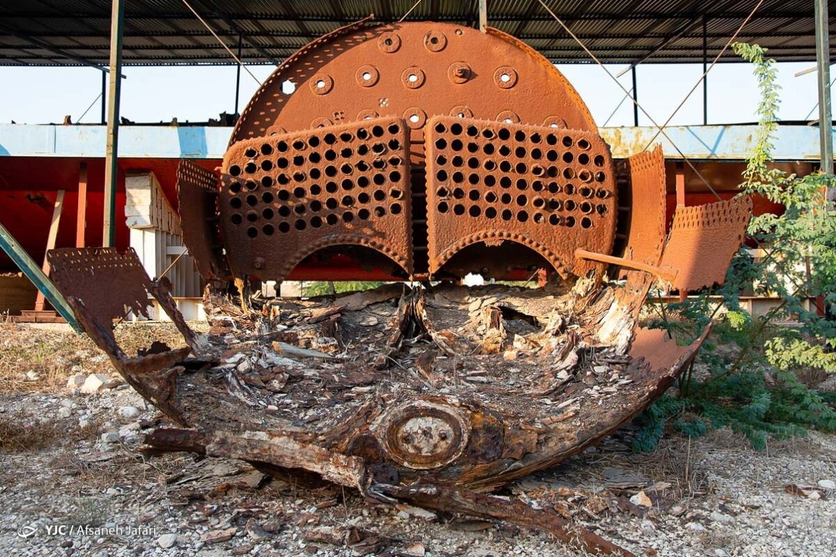 Old Mansion And Maritime Museum Side By Side In Bushehr - Iran Front Page