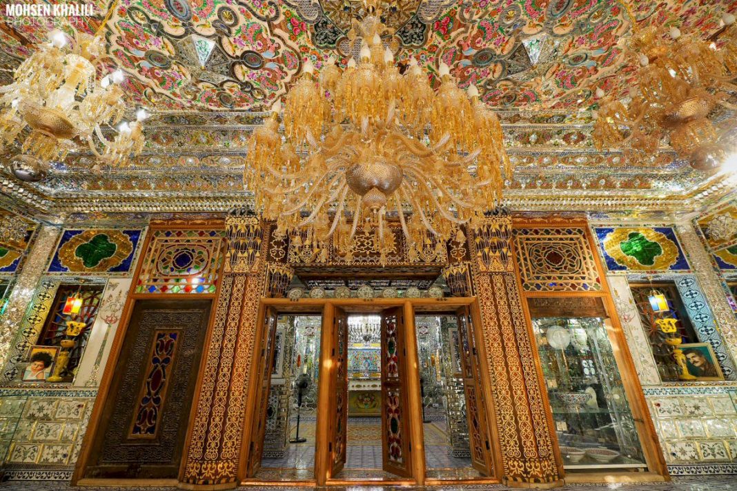 Iran Tourism: Flower And Bird Museum Of Shiraz - Iran Front Page