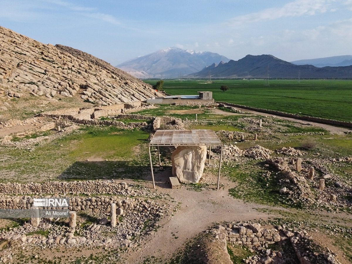 Iran Tourism: Izeh, City Of Ancient Stone Inscriptions, Rock-carvings ...