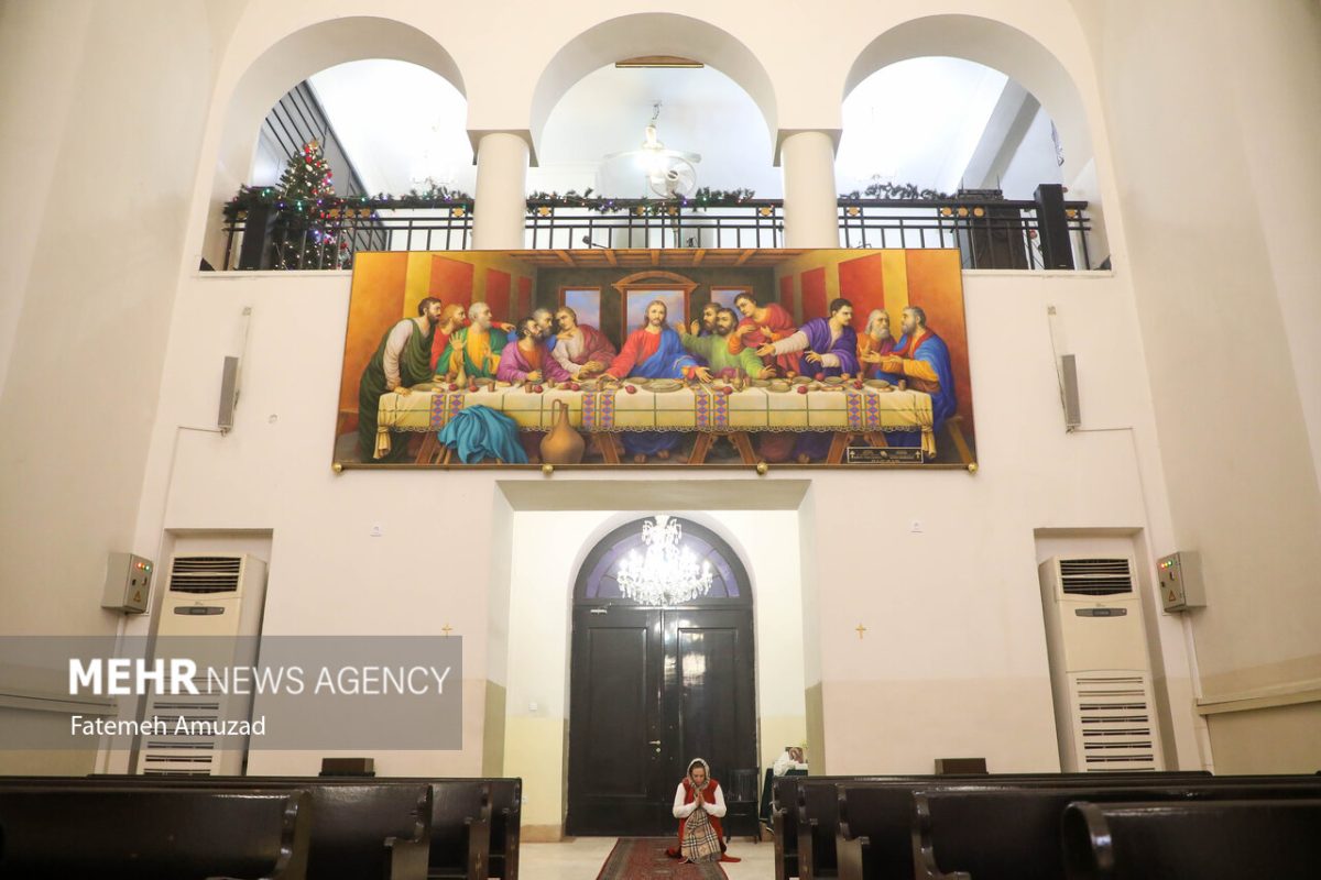 Christian Iranians Ring In New Year - Iran Front Page