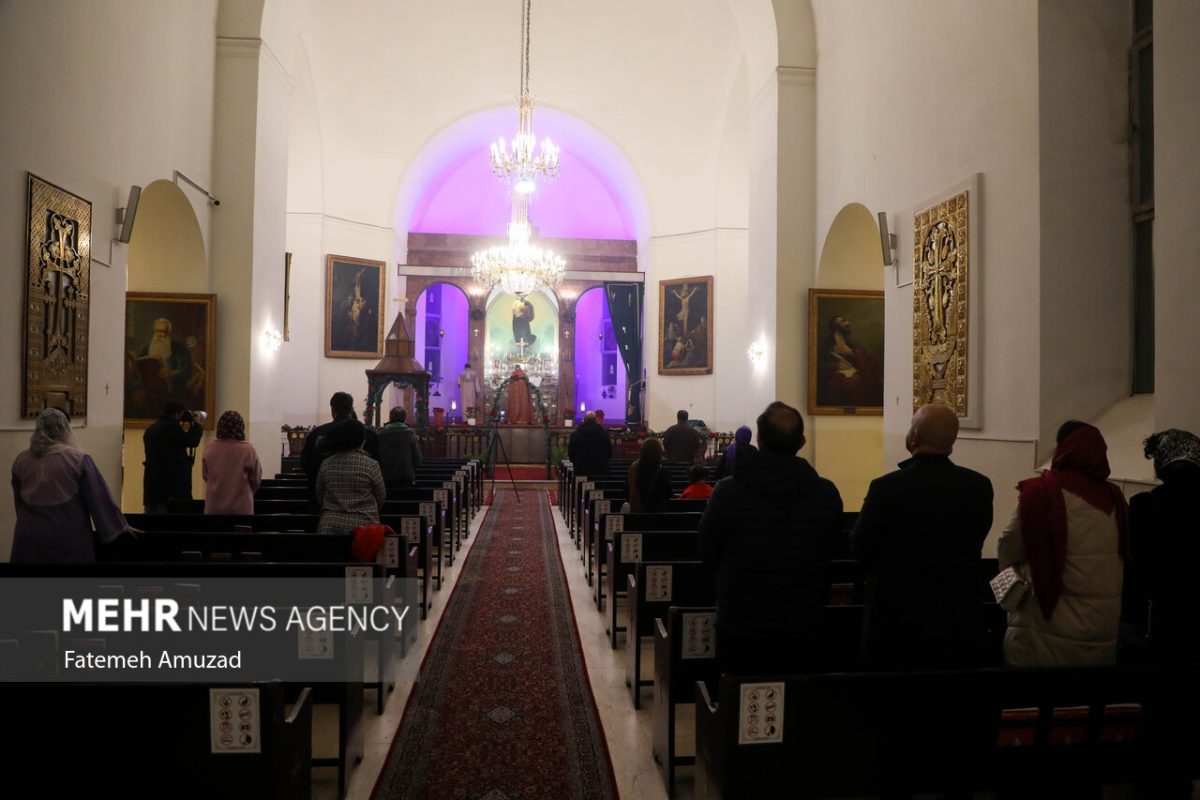 Christian Iranians Ring In New Year - Iran Front Page